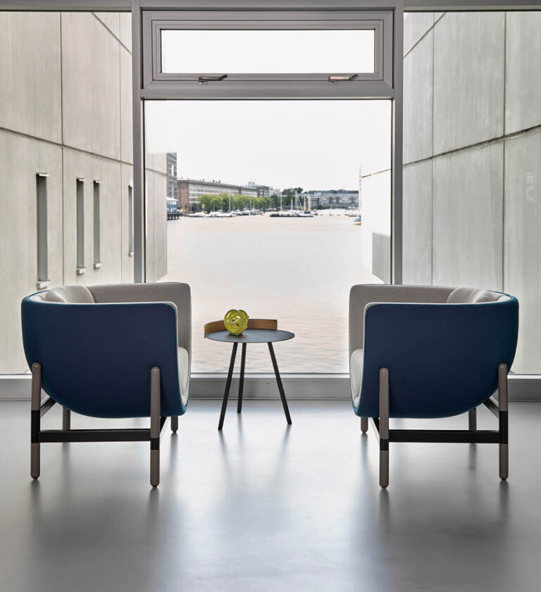 Capsule Lounge | soft seating armchair of Casala